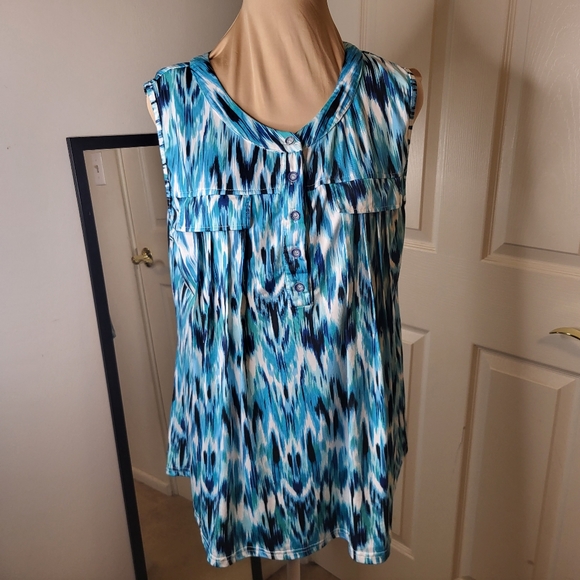 Ana & Kate | Tops | Ana Kate Black Blue And White Top Size Xl | Poshmark